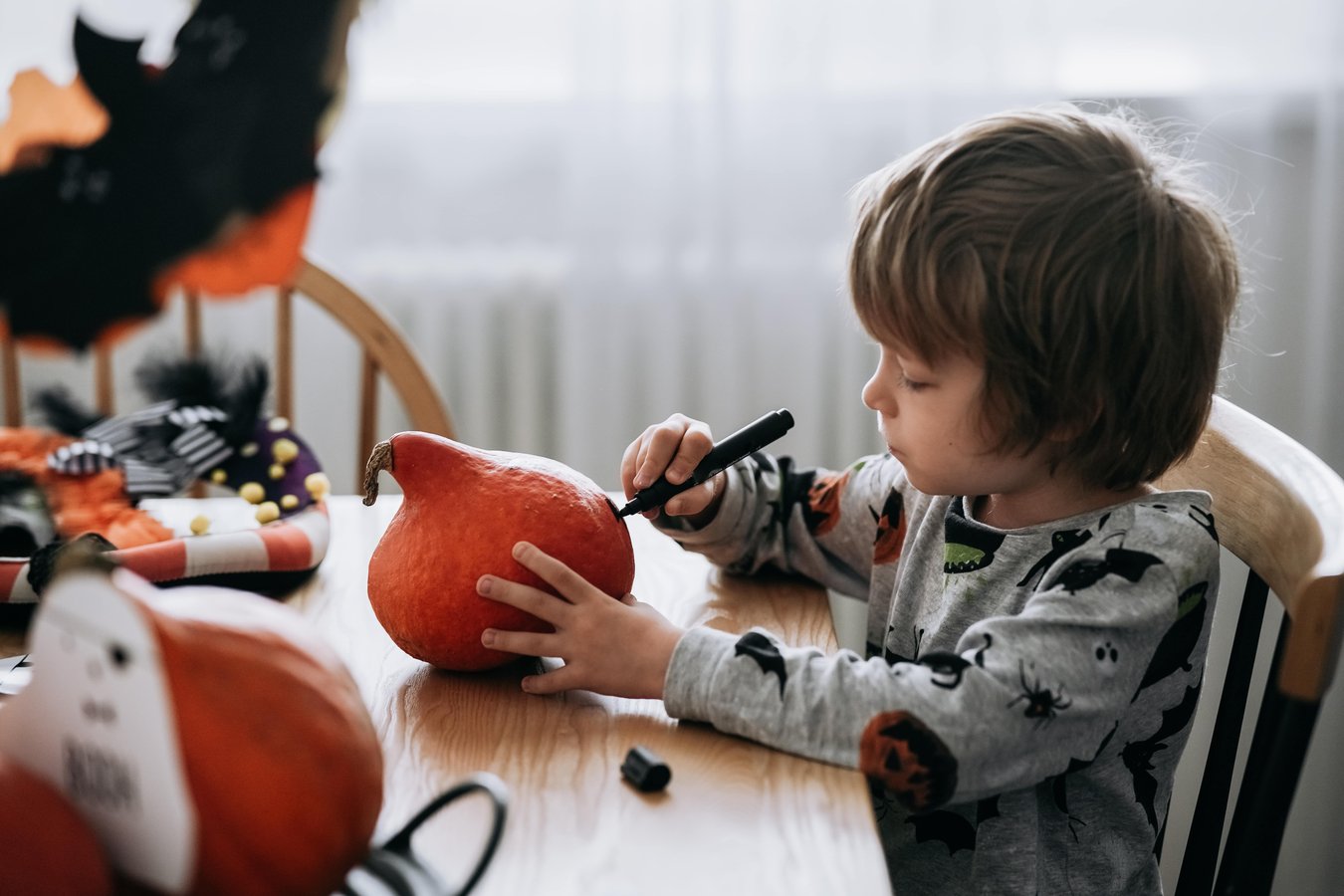 100 Fun Fall Activities for Kids (And The Whole Family!)